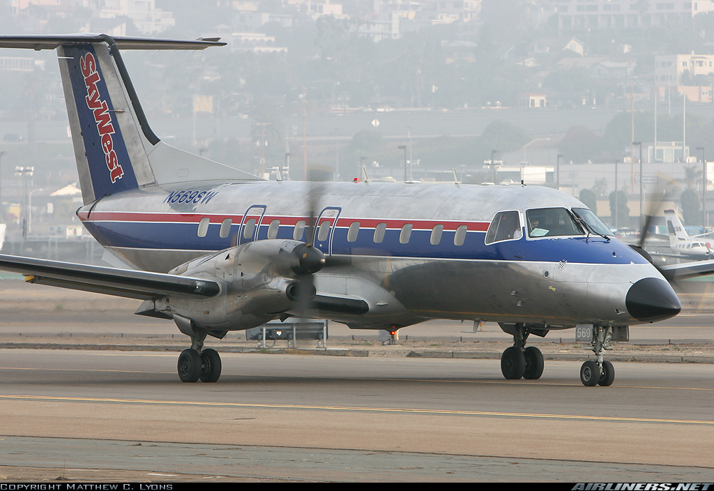Delta Connection (SkyWest) Embraer EMB-120 Brasilia – departedflights2.com