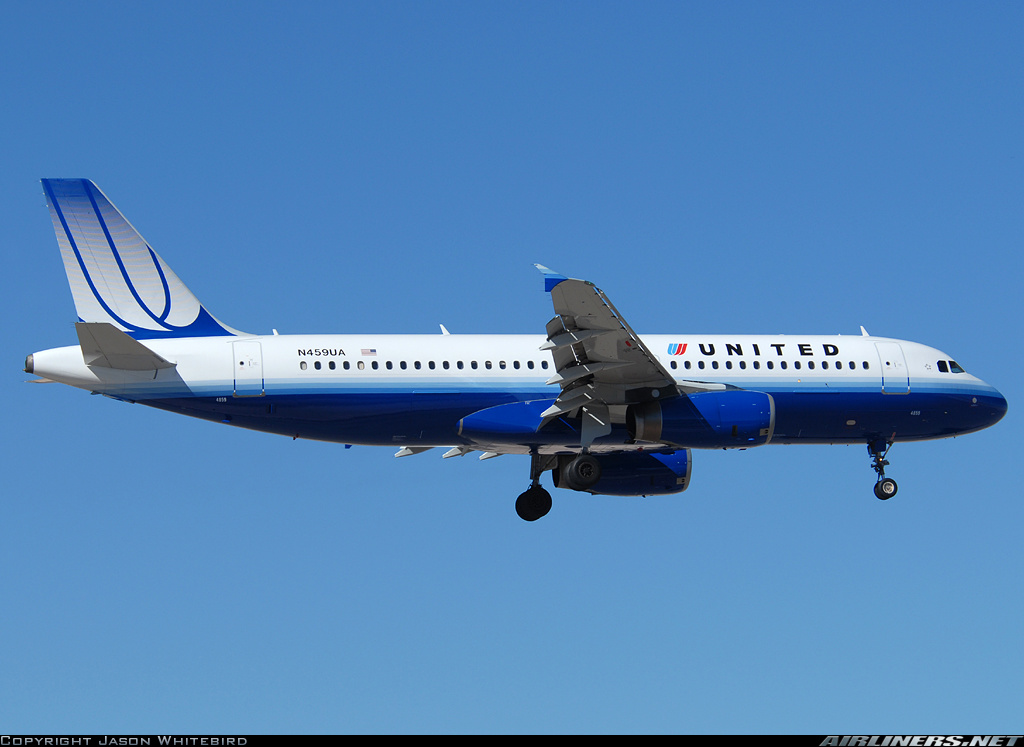 United Airlines Airbus A320 – departedflights2.com