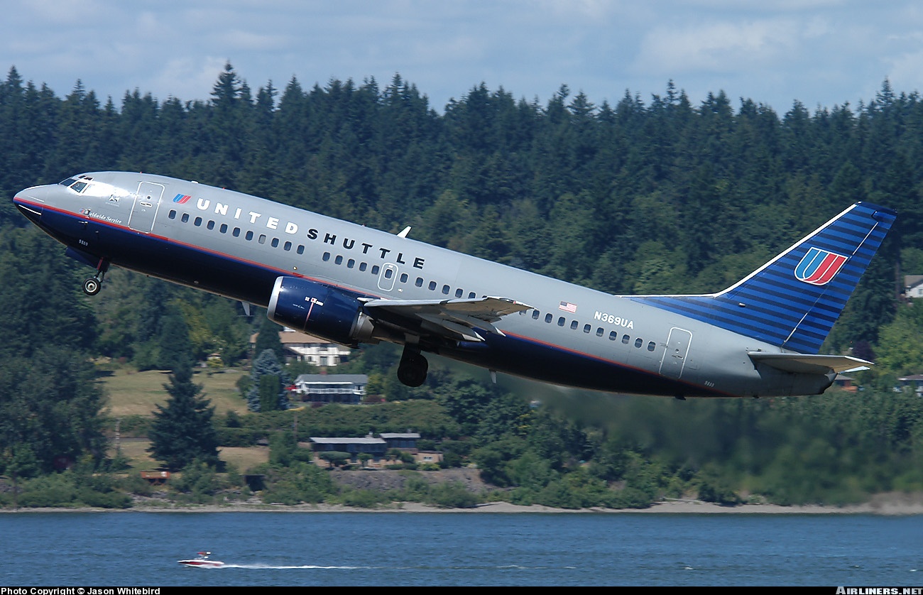 Shuttle by United Boeing 737-300 – departedflights2.com