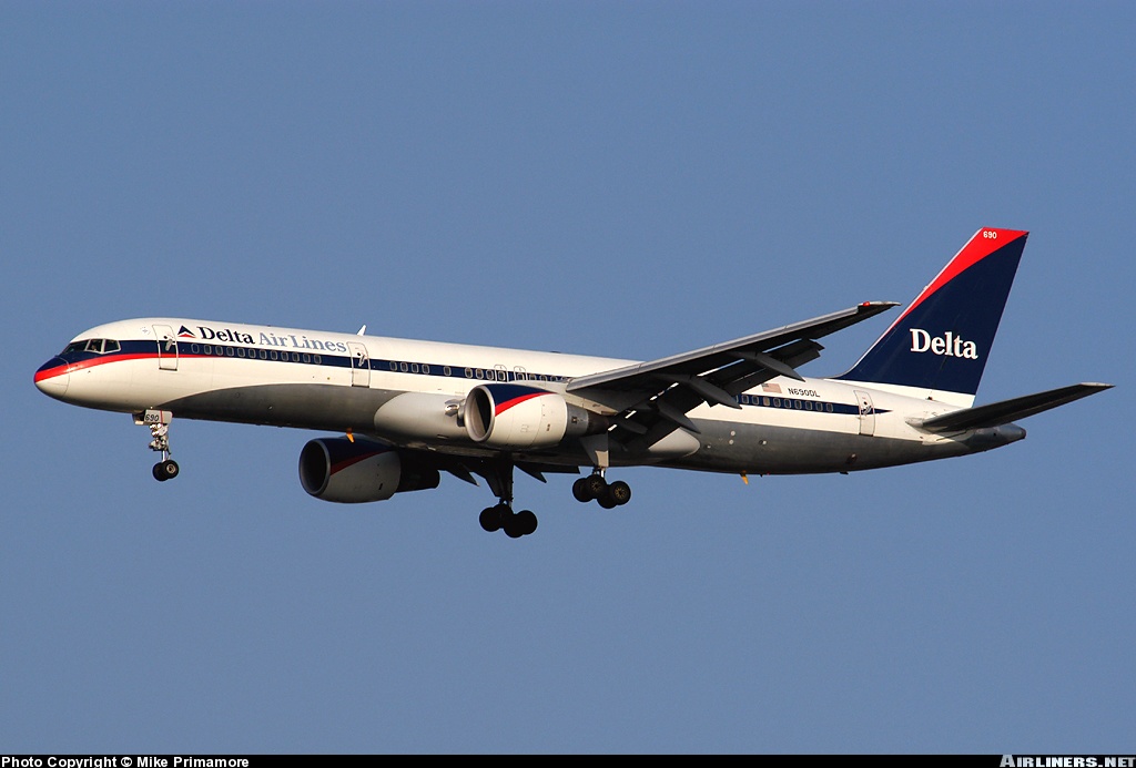 Delta Air Lines Boeing 757-200 – departedflights2.com