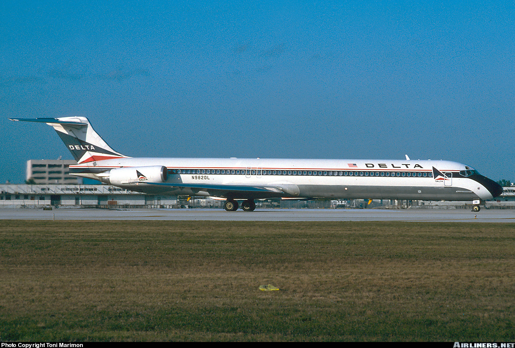Delta Air Lines McDonnell Douglas MD-80 – departedflights2.com