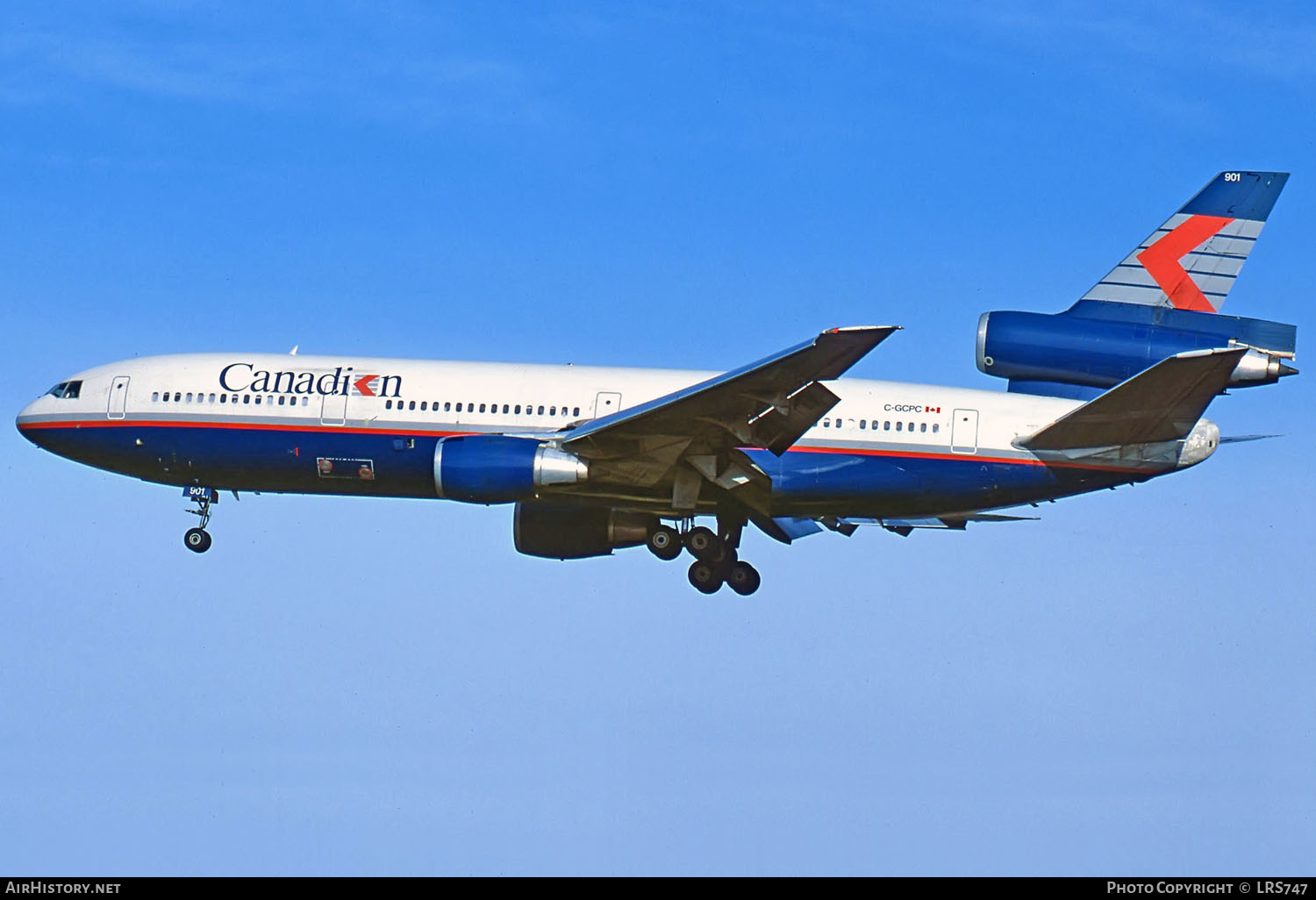 Canadian Airlines International McDonnell Douglas DC-10 ...